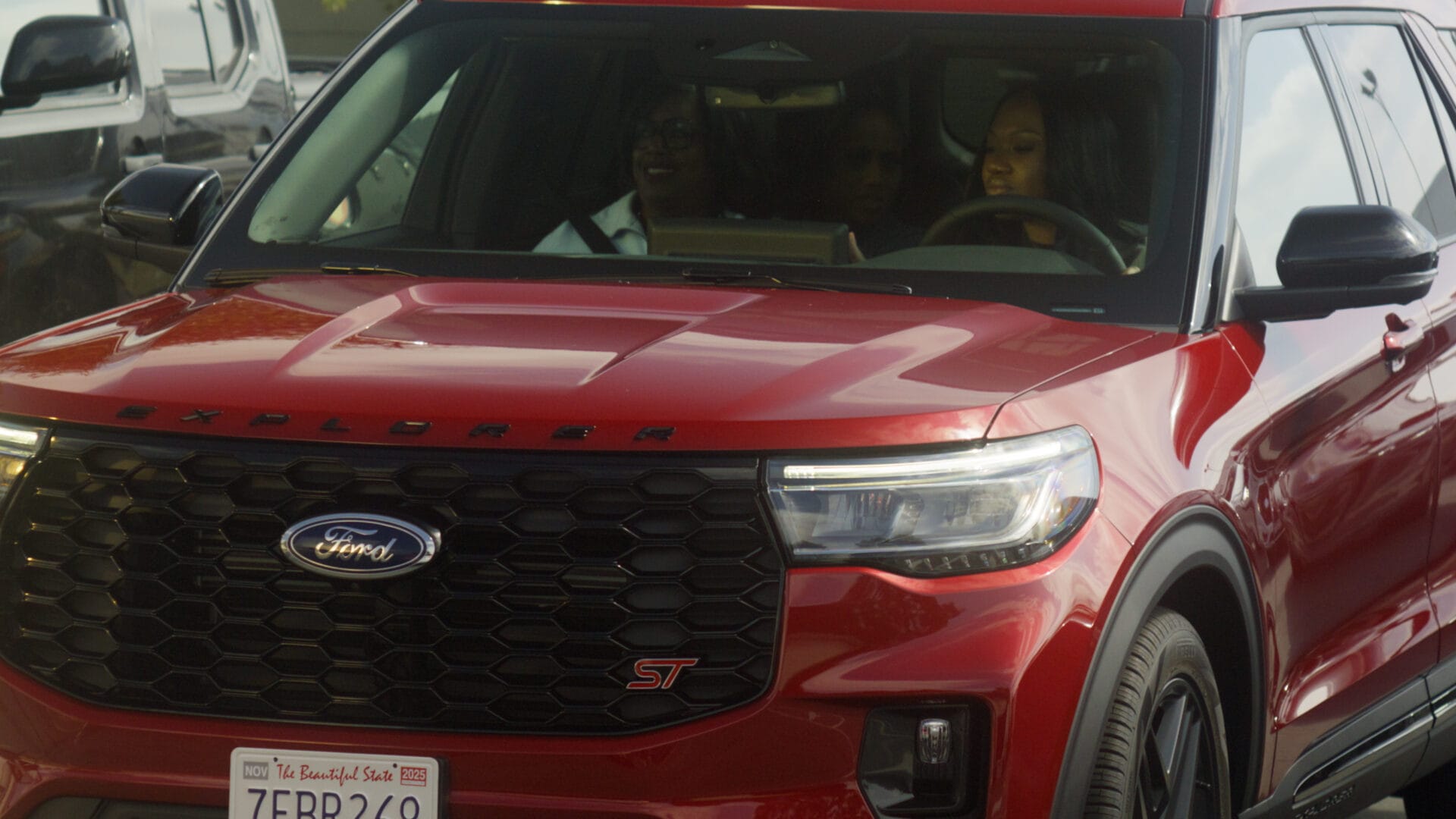 3 Best Friends Show the Importance of Pivoting With Ford Explorer ...